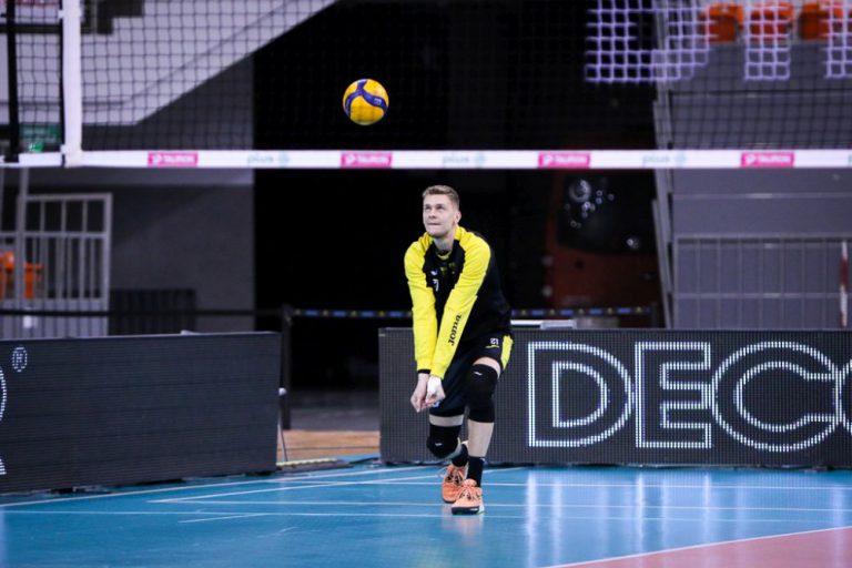 Jakub Rybicki obrał egzotyczny kierunek - siatka.org